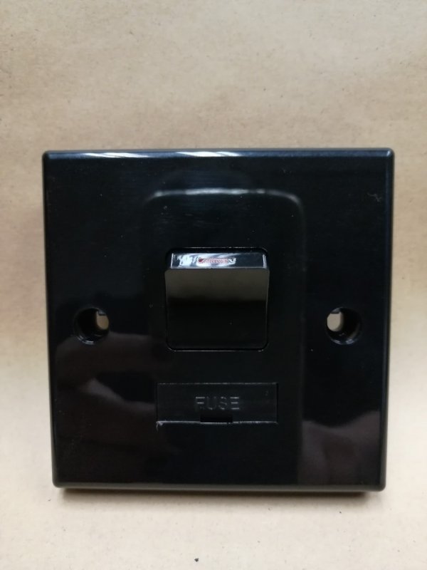 Powerpart Black Fused Spur | Waudbys Powerpart Black Fused Spur | Waudbys